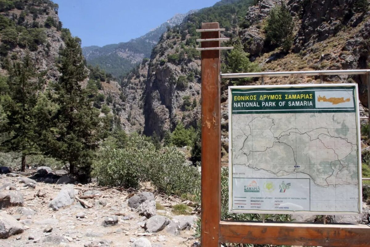 Φαράγγι Σαμαριάς: Τουρίστες αγνόησαν τις απαγορεύσεις και εγκλωβίστηκαν ...