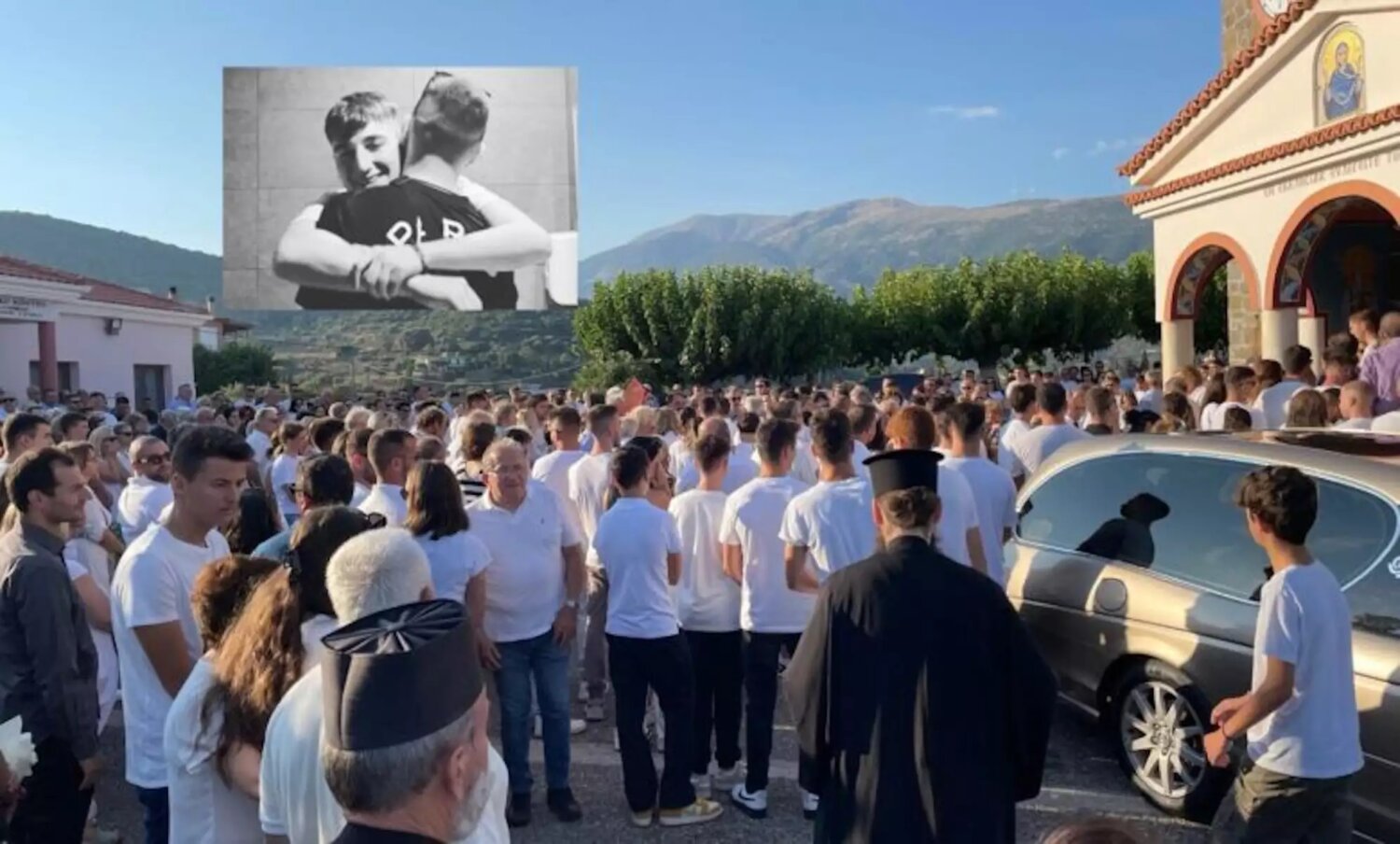 Ναύπακτος: Στα λευκά για τον 17χρονο Μάριο που σκοτώθηκε σε τροχαίο ...