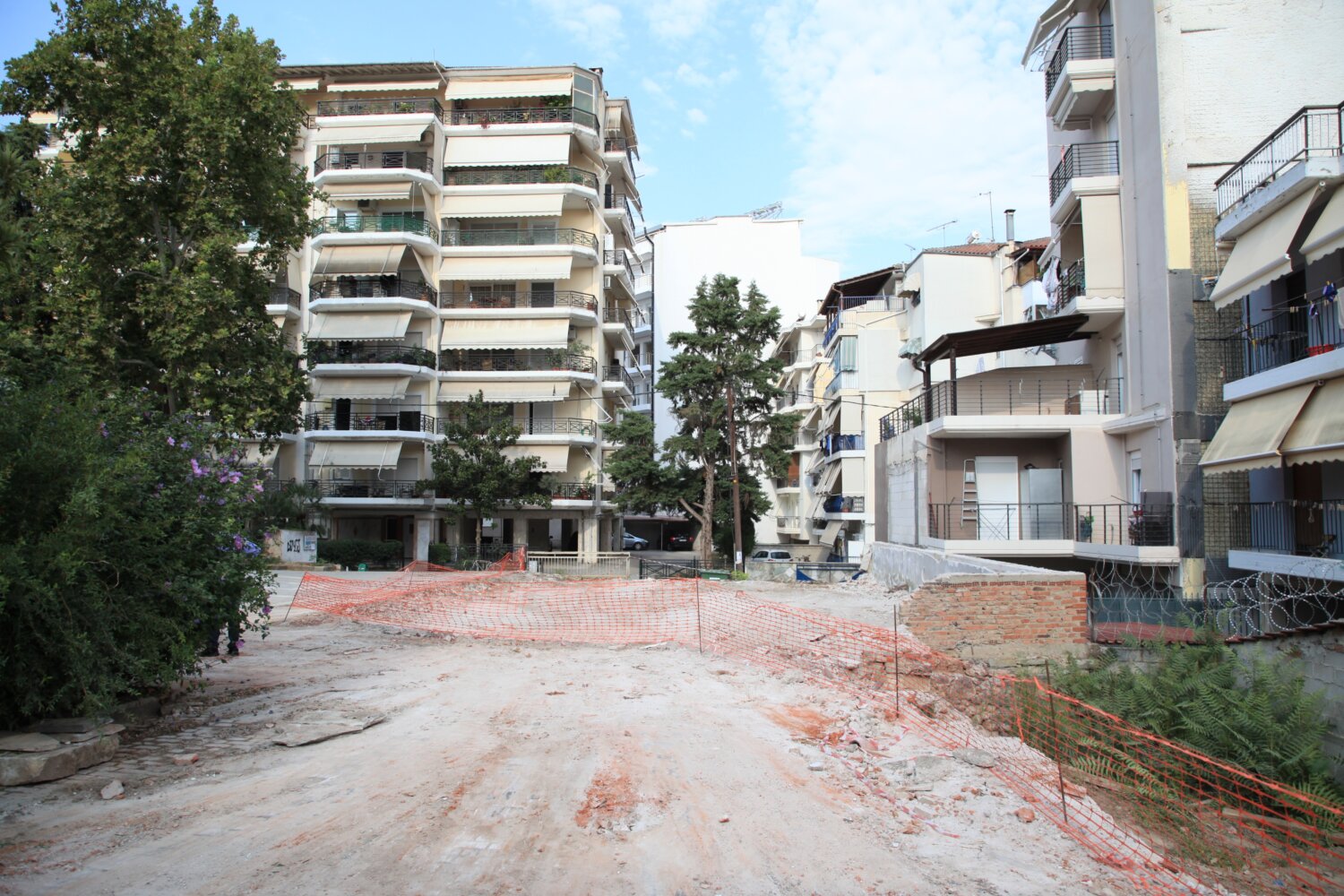 Ασφαλτοστρώνεται από τη ΔΕΥΑΛ η συνοικία του Αγίου Αθανασίου - Αυτοψία ...