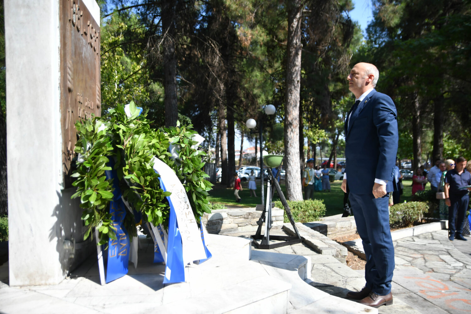 Εικόνες από την κατάθεση στεφάνων για την Απελευθέρωση της Λάρισας (φωτ ...