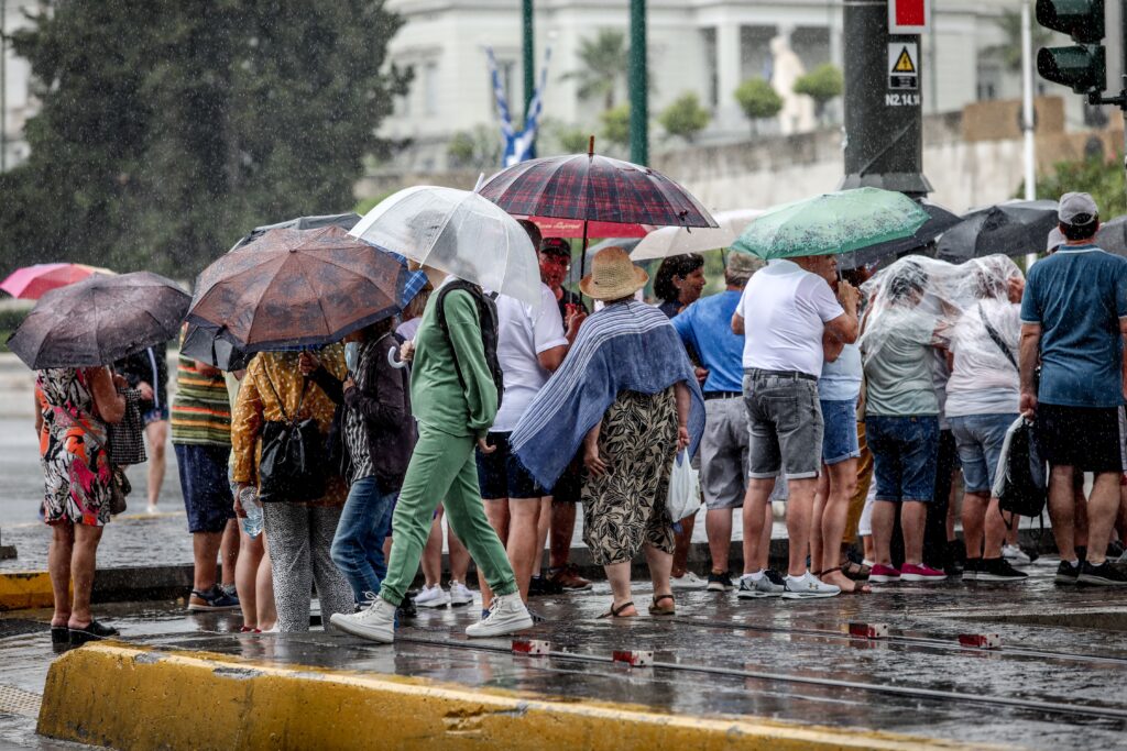 Καιρός: Τι είναι η «ψυχρή λίμνη» που θα φέρει σφοδρές καταιγίδες στην ...