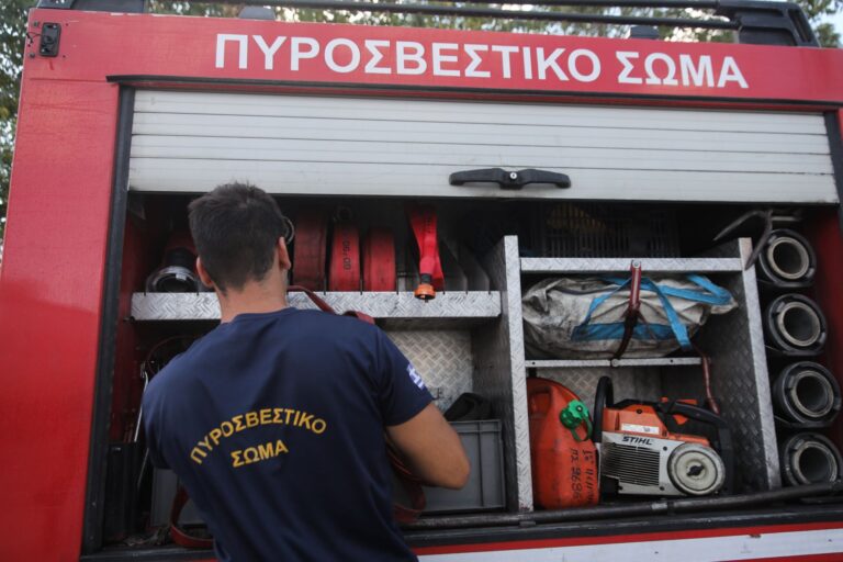 Στο... πόδι η Πυροσβεστική Υπηρεσία Λάρισας για πυρκαγιά στον Τύρναβο ...