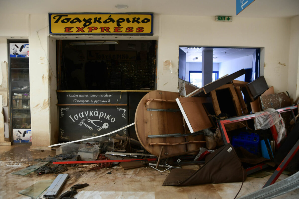 Λάρισα: Εικόνες "αποκάλυψης" στις Εργατικές Κατοικίες Γιάννουλης (φωτ ...