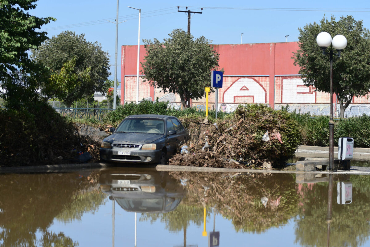 Λάρισα: Εικόνες "αποκάλυψης" στις Εργατικές Κατοικίες Γιάννουλης (φωτ ...