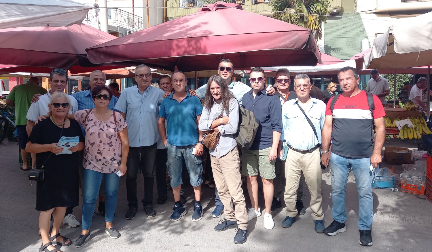 Ο Κων/νος Βαϊούλης και η «Λαρισαίων Κοινόν» στη λαϊκή αγορά της ...
