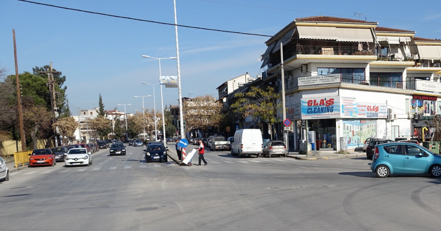 Δ. Λαρισαίων: Ξεκινούν τη Δευτέρα τα έργα ανάπλασης της Ηρώων ...