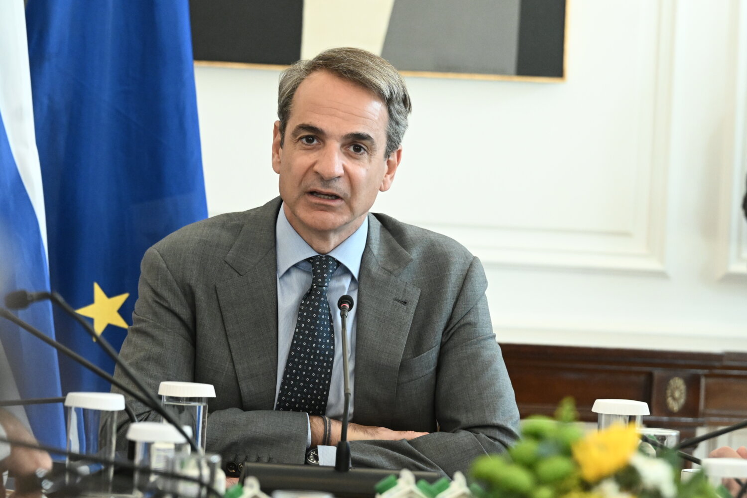 “Καρότο και μαστίγιο” Μητσοτάκη για τους ελεύθερους επαγγελματίες ...