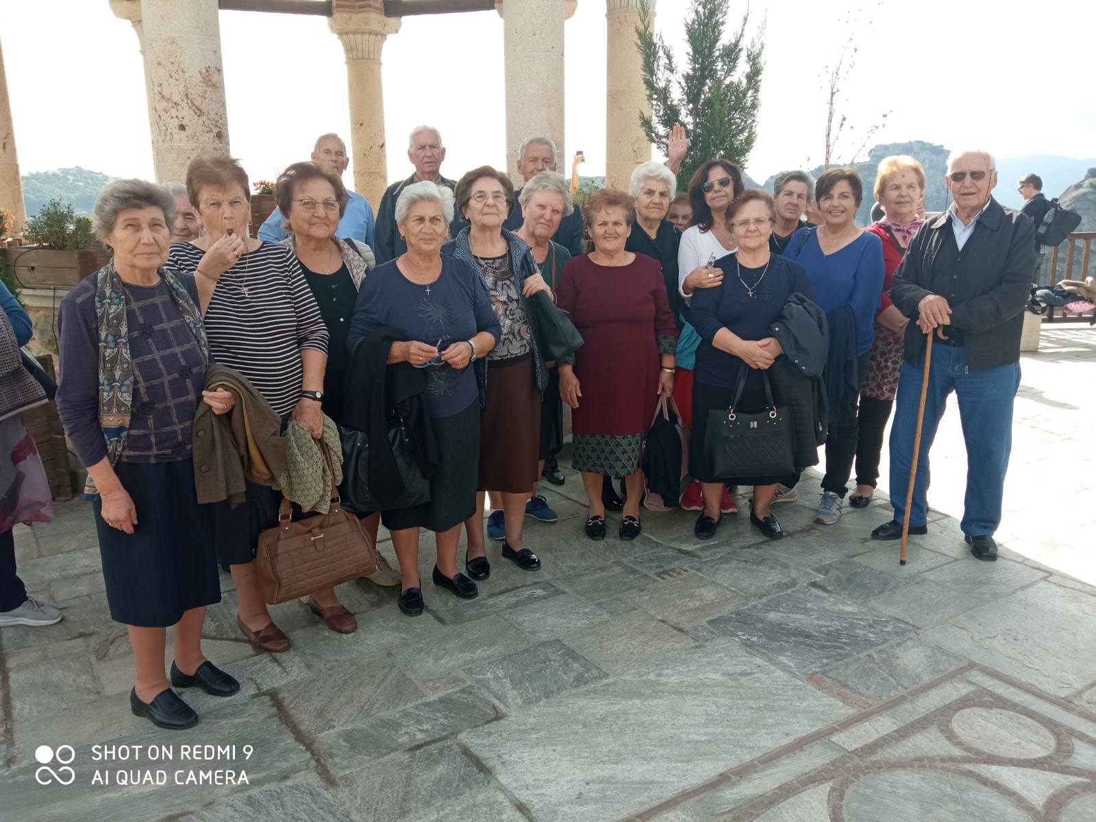 Εκδρομή του ΚΑΠΗ Μακρυχωρίου σε Τρίκαλα, Καλαμπάκα, Μετέωρα - larissanet.gr