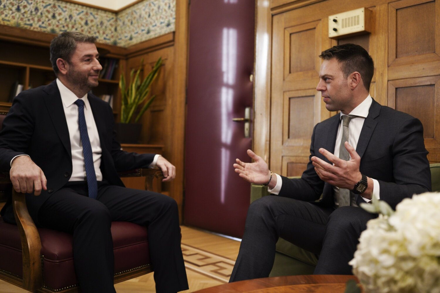 Ανδρουλάκης τρολάρει Κασσελάκη: «Όταν εγώ βαφτίστηκα σχηματίστηκε ο ...