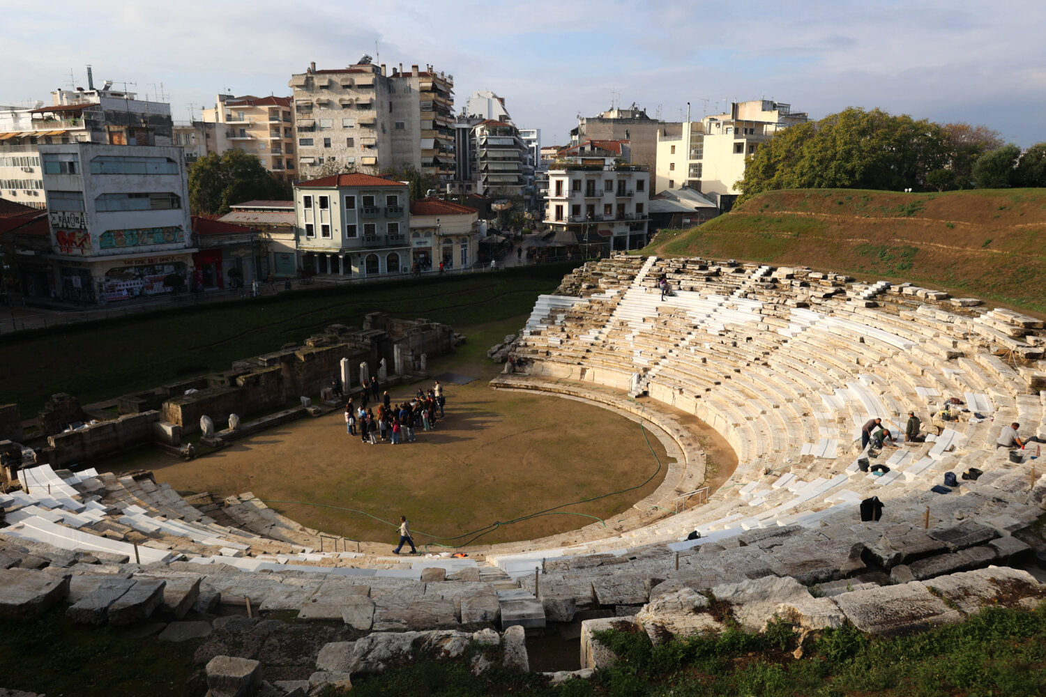 Αρχαίο Θέατρο Λάρισας- Ένα ακόμα λαμπρό συγγραφικό έργο βαίνει στο ...
