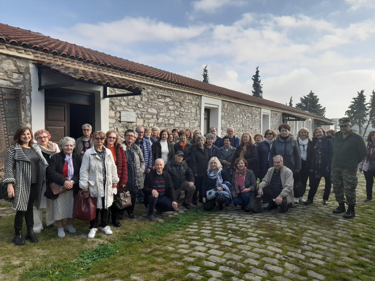 Επίσκεψη των ΚΑΠΗ Δ. Λαρισαίων στο Μουσείο Στρατιωτικής Κτηνιατρικής ...