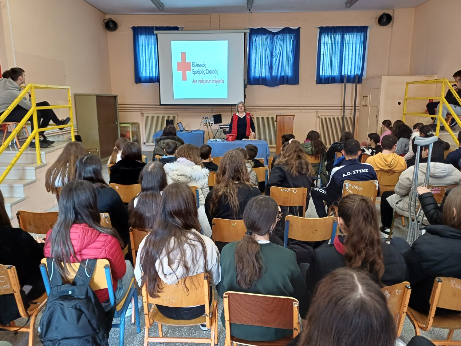 Γυμνάσιο Λ.Τ. Κοιλάδας & Ερυθρός Σταυρός: Εκπαιδευτικό Σεμινάριο στις ...