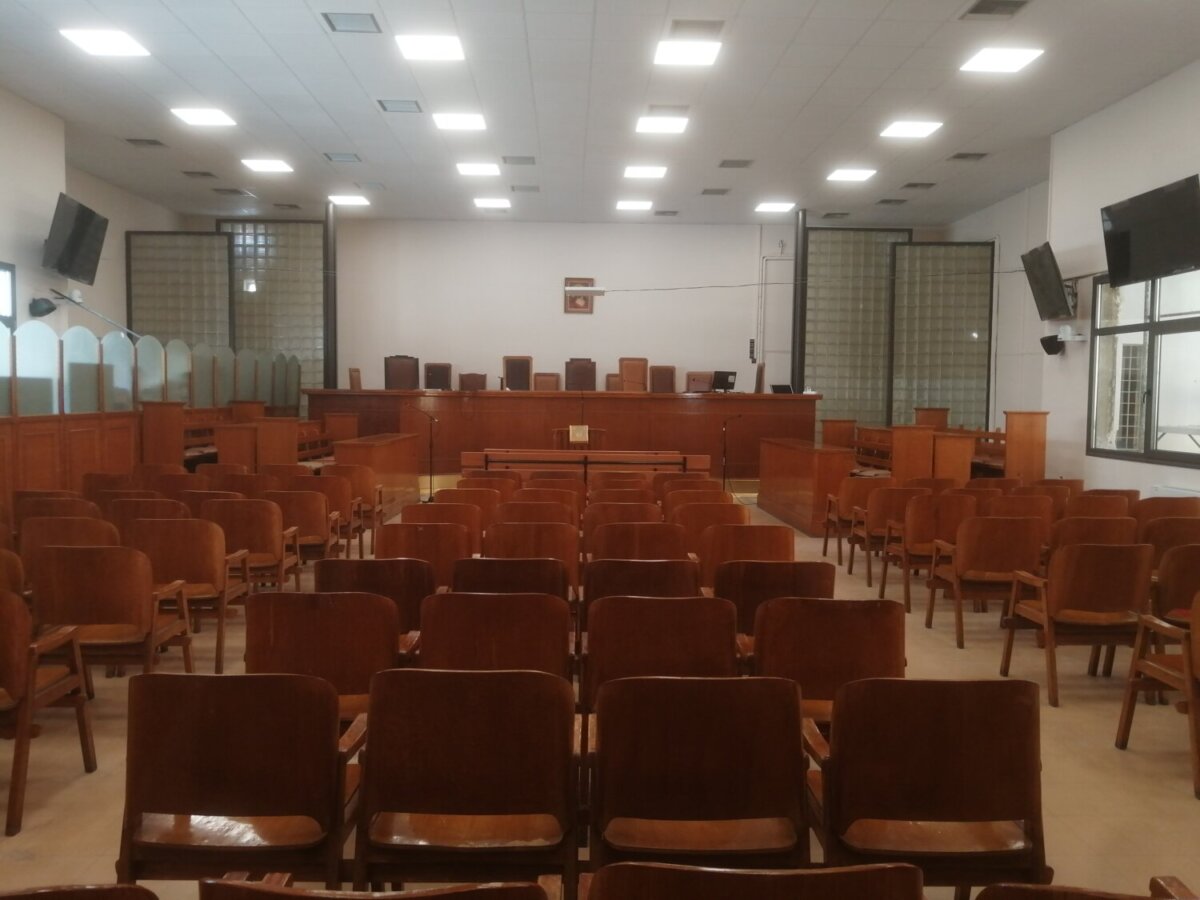 Εφετείο Λάρισας: "Καμπάνα" σε δικηγόρο για αθέμιτη επιρροή σε δικαστικό ...