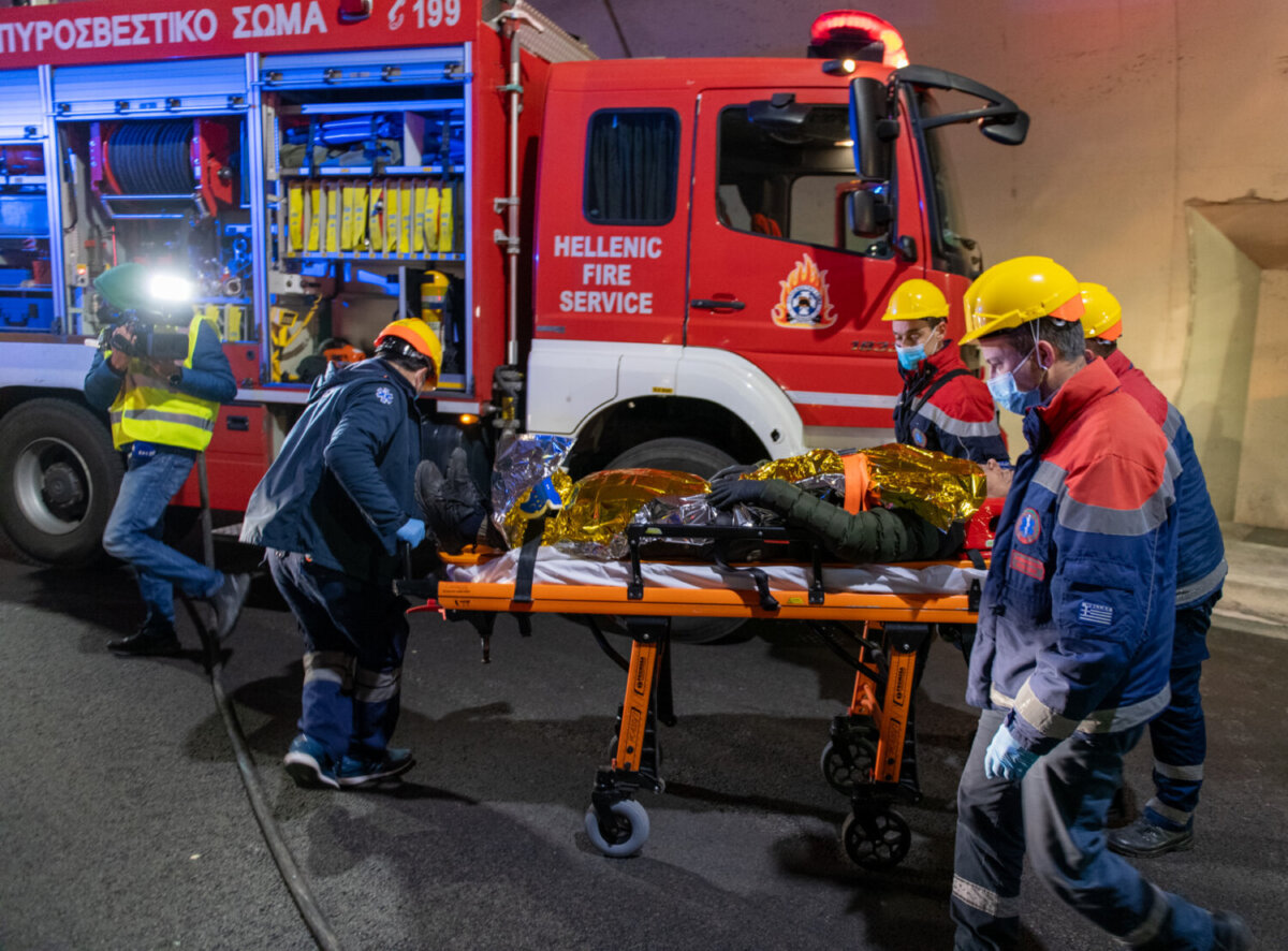 Άσκηση ευρείας κλίμακας στις σήραγγες ΠΑΘΕ Λάρισας (φωτ.) - larissanet.gr