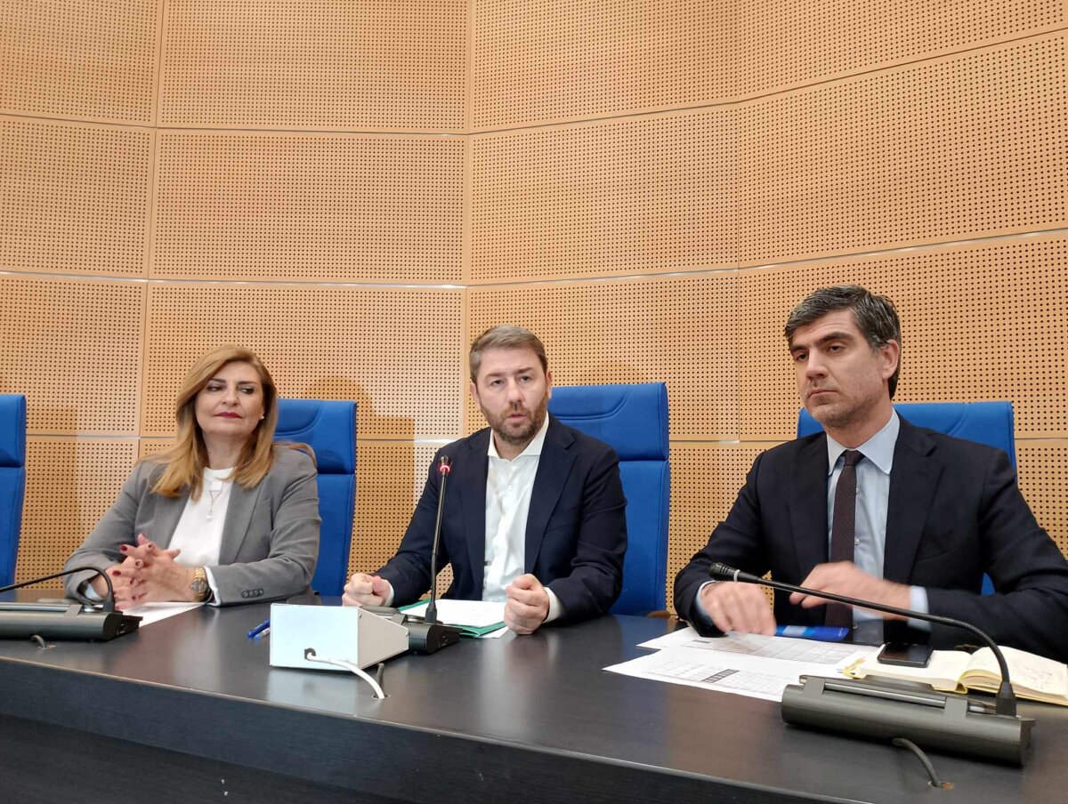 Στη Λάρισα ο Ν. Ανδρουλάκης - Ευρεία συνάντηση με εκπροσώπους φορέων ...