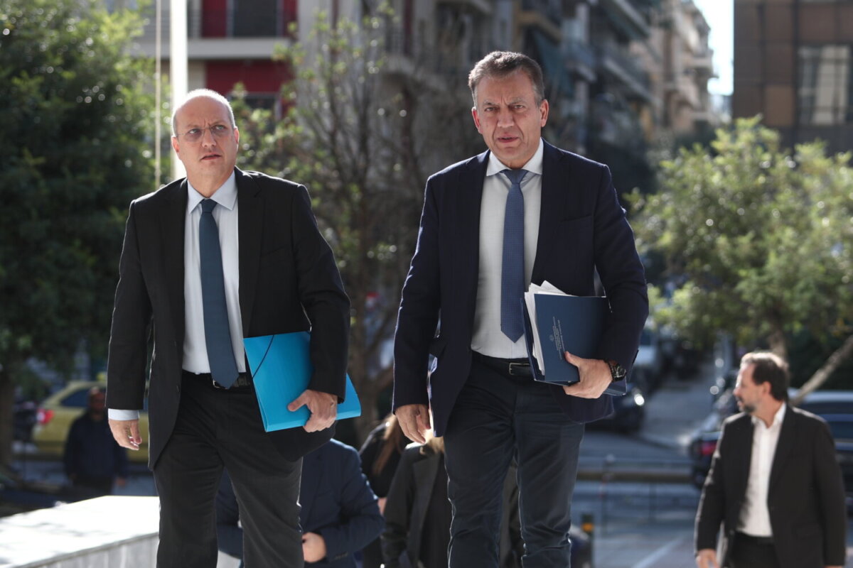 Φάκελο με 200 ονόματα για οπαδική βία κατέθεσαν οι Γ. Οικονόμου και Γ ...