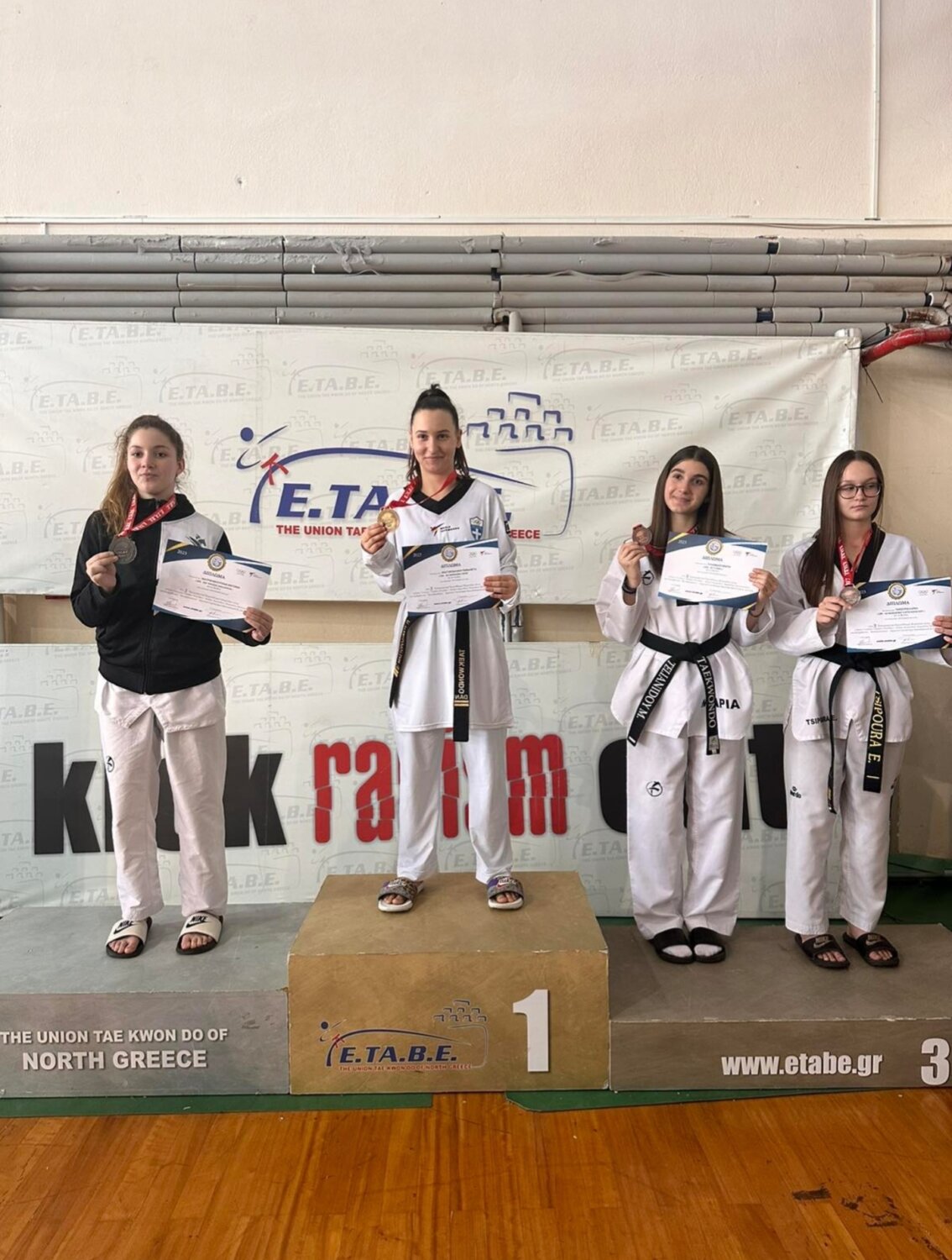 ΑΟ ΤΑΕΚΒΟΝΤΟ Αμπελώνα «ΕΥΖΗΝ»: Επέστρεψε με 18 μετάλλια από το ...