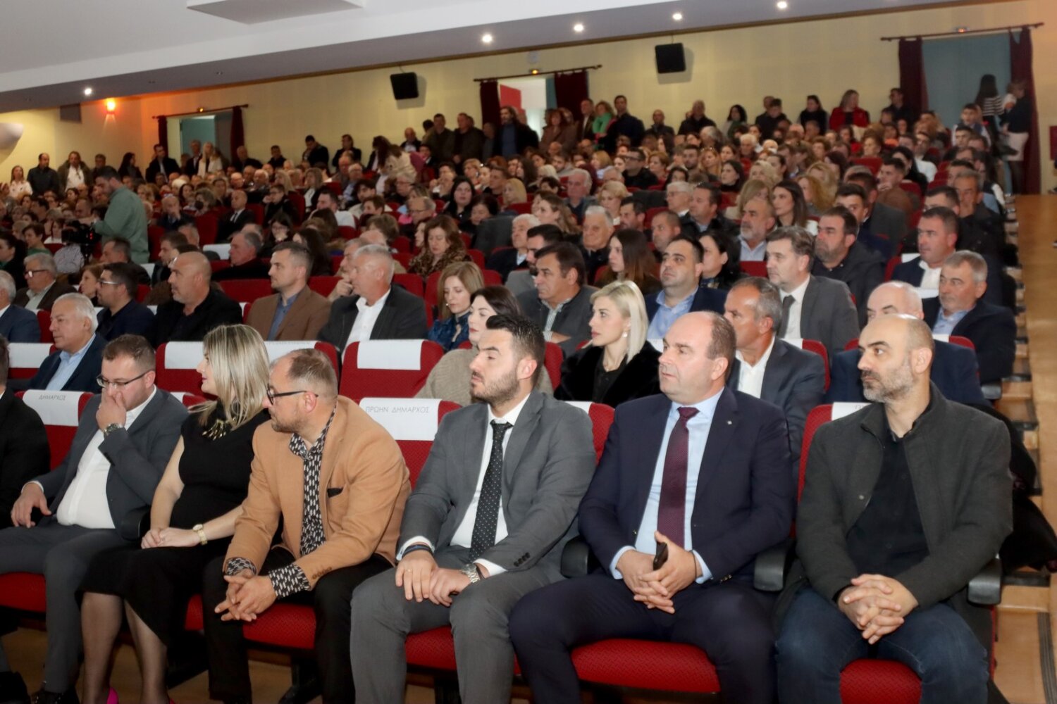 Η ορκωμοσία της νέας Δημοτικής Αρχής του Δήμου Ελασσόνας - larissanet.gr