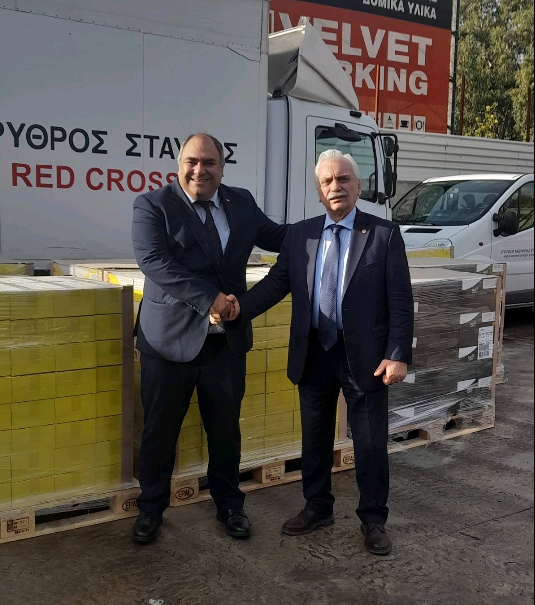Ο Ελληνικός Ερυθρός Σταυρός δέχθηκε μεγάλη βοήθεια από τον Κυπριακό ...