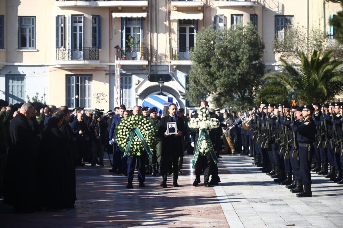 Γιώργος Λυγγερίδης: Κηδεύεται ο αστυνομικός που σκοτώθηκε από ναυτική ...