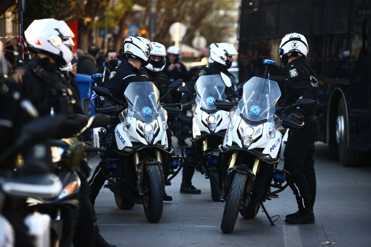 Θάνατος 31χρονου αστυνομικού στου Ρέντη: Πενήντα συλλήψεις και ...