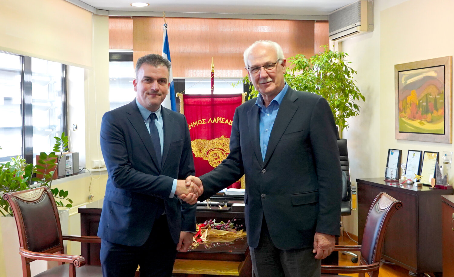 Δ. Λαρισαίων: Συνάντηση Απ. Καλογιάννη και Θ. Μαμάκου για παράδοση ...