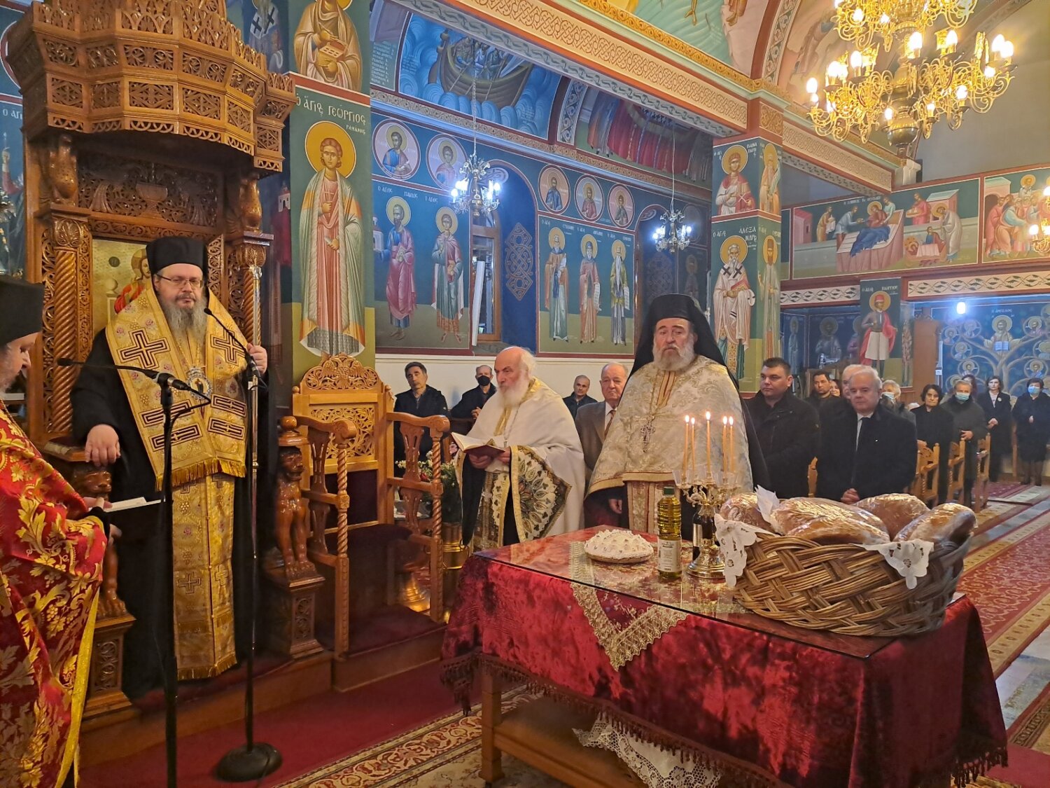Στον Πανηγυρικό Εσπερινό του Αγίου Βασιλείου και στη Δοξολογία της ...