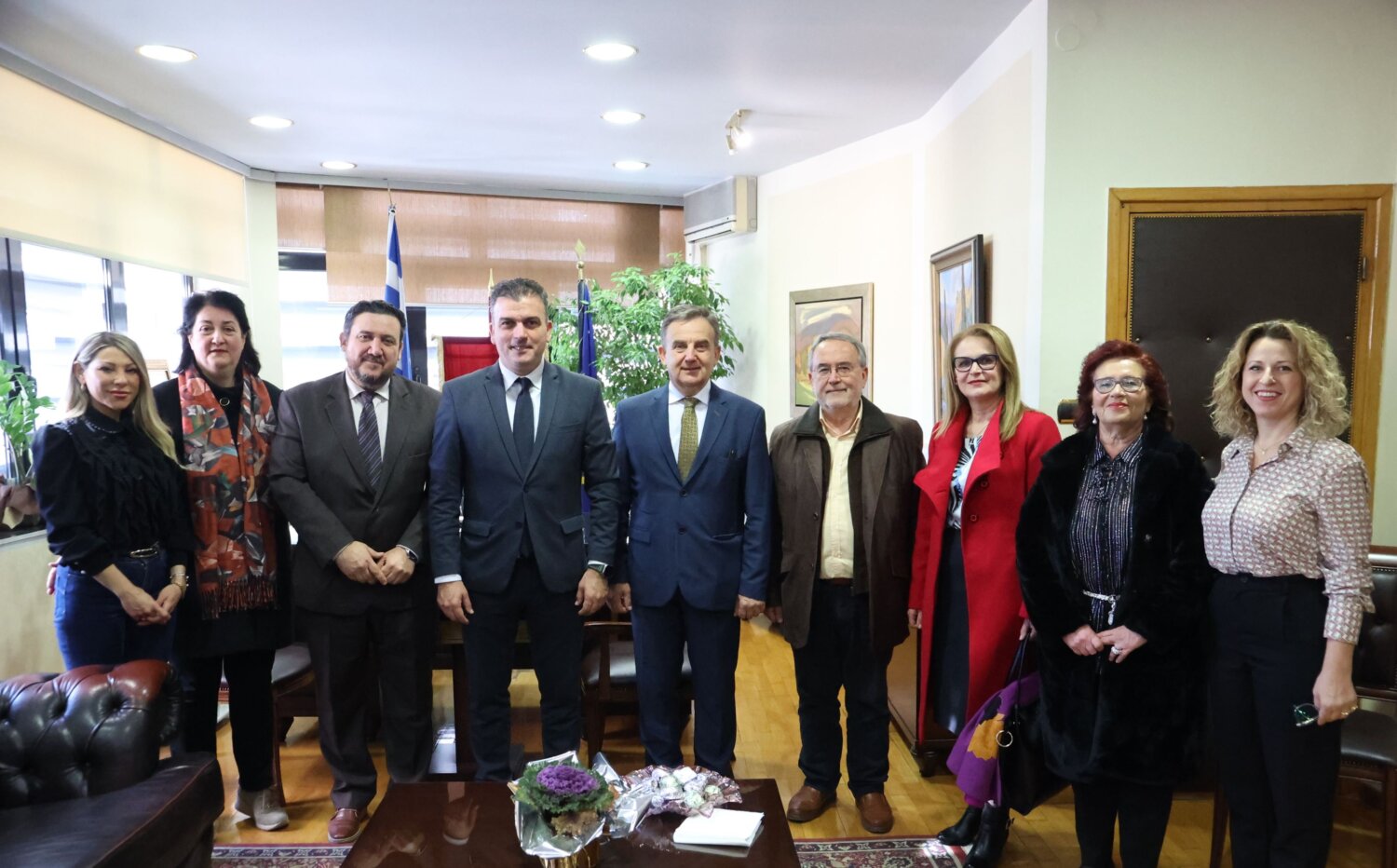 Στον δήμαρχο Λαρισαίων η διοίκηση του Γενικού Νοσοκομείου Λάρισας - Τα ...