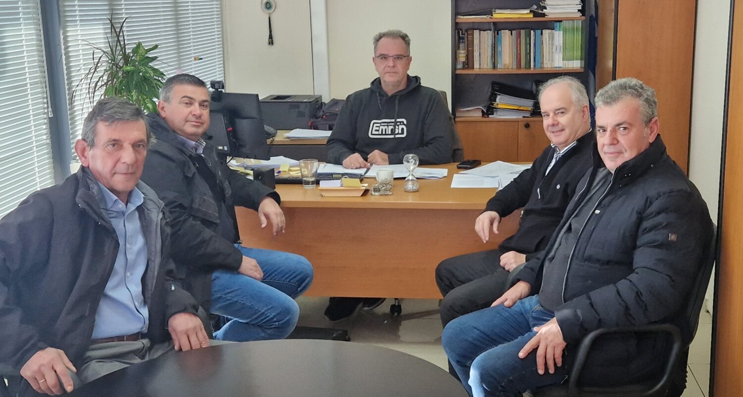 Επίσκεψη Γιώργου Μανώλη στον ΕΛΓΑ για τα πορίσματα από παγετό του 2023 ...