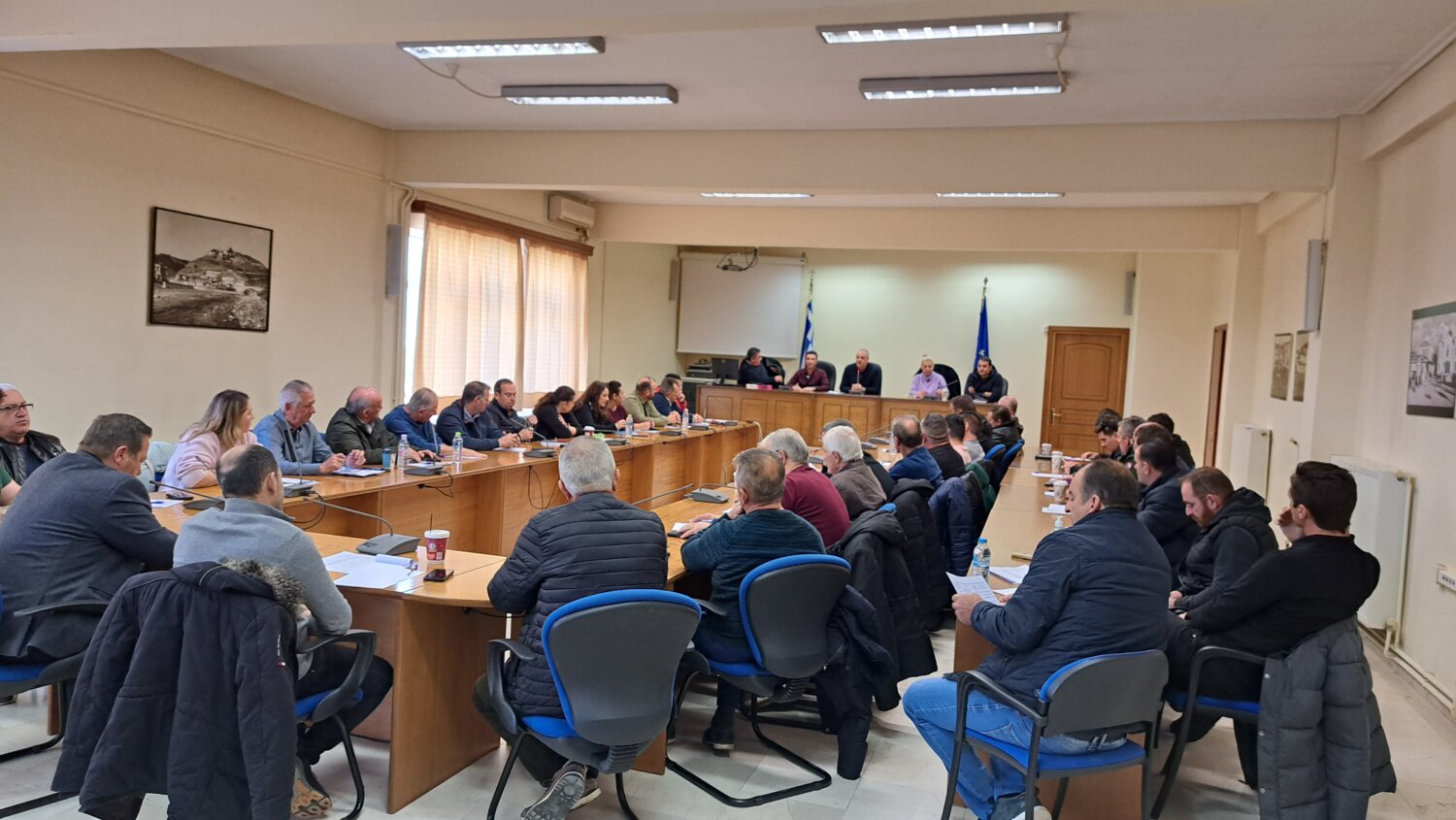 Πρώτη συνάντηση του Δημάρχου Ελασσόνας με τους νέους προέδρους ...