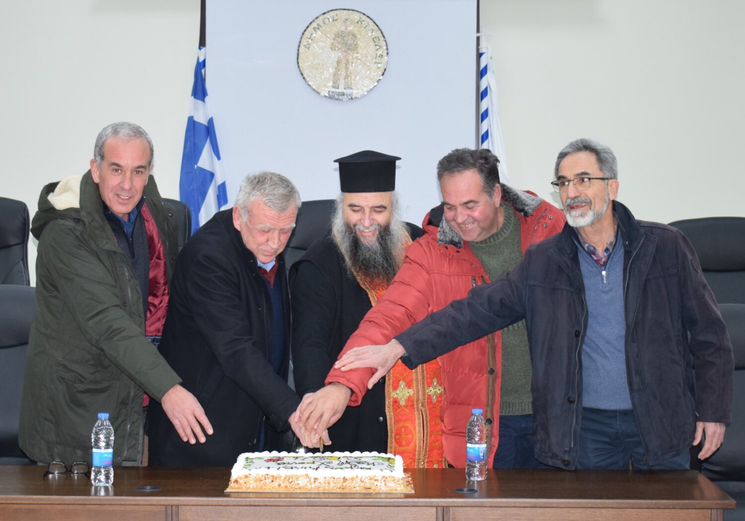 Πίτα έκοψε το Δημοτικό Συμβούλιο του Δήμου Κιλελέρ - larissanet.gr