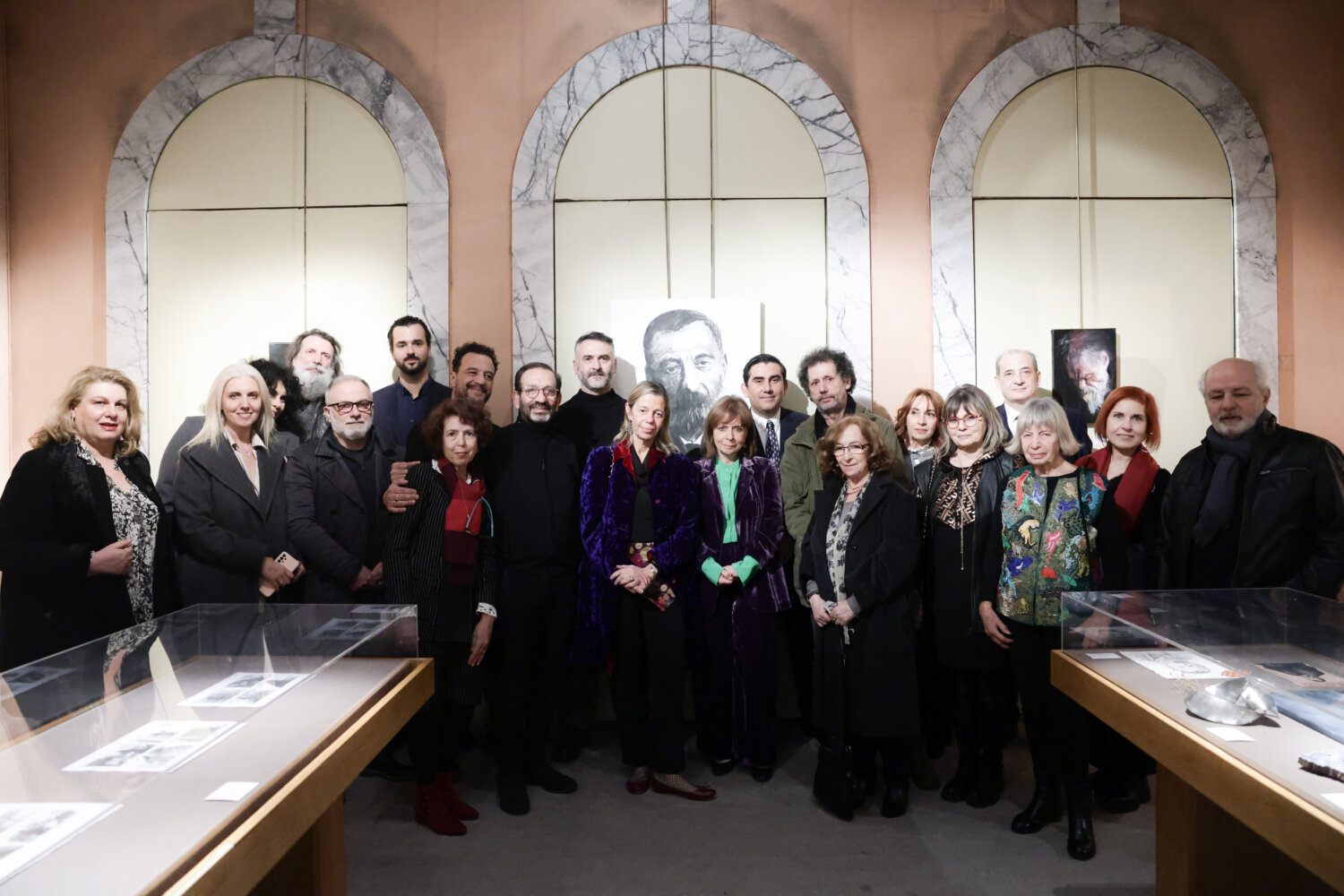 Άρωμα Σκιάθου στην Αθήνα - Η έκθεση εγκαινιάστηκε από την Πρόεδρο της ...