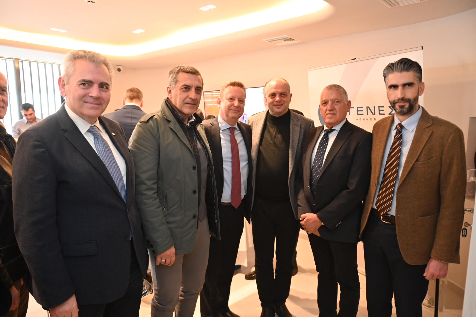 Κοπή πίτας και γενέθλια της μονάδας ιατρικώς υποβοηθούμενης ...