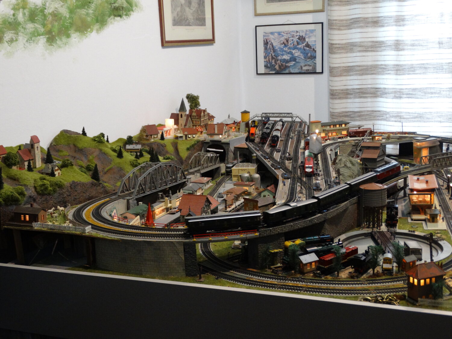 Μία μακέτα "έργο ζωής" στο Πολιτιστικό Κέντρο Σιδηροδρομικών ...