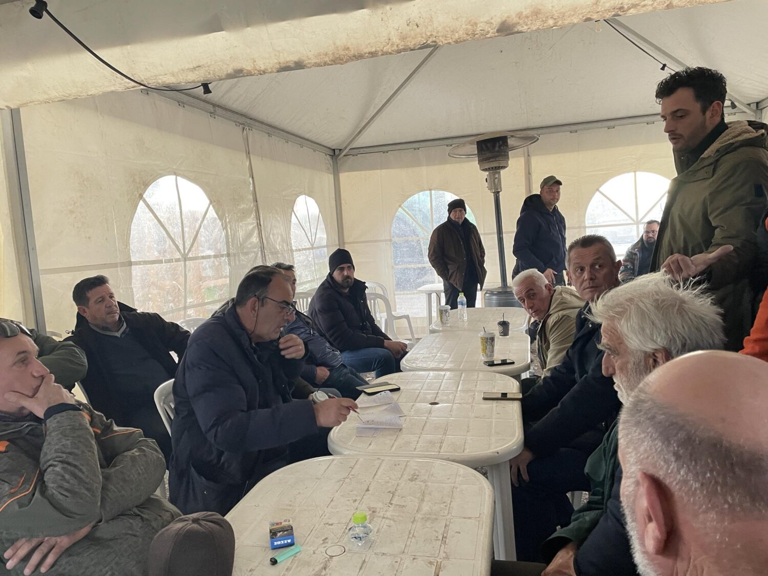 Λάρισα: Δημιουργούν επιτροπή μπλόκου Πλατυκάμπου οι αγρότες (φωτ ...