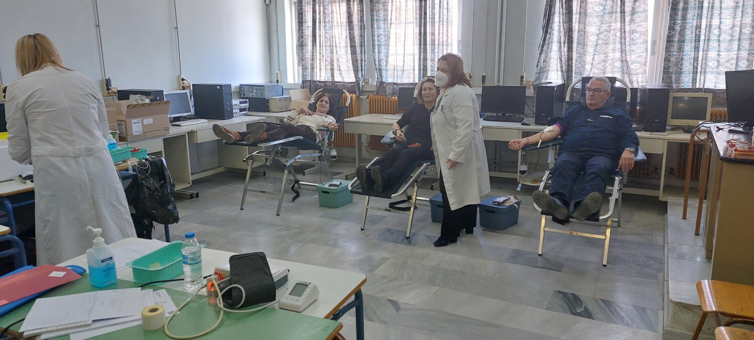 Εθελοντική αιμοδοσία στο 11ο ΓΕΛ Λάρισας - larissanet.gr