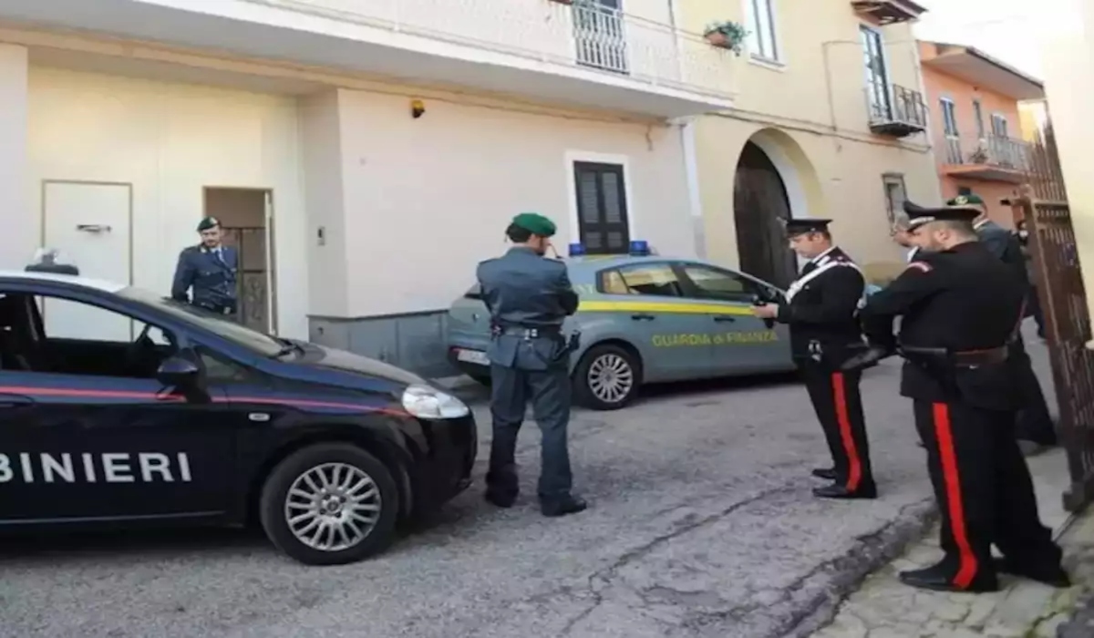Ιταλία: Δεκαεπτάχρονος με ψυχικά προβλήματα επιτέθηκε με μαχαίρι σε ...