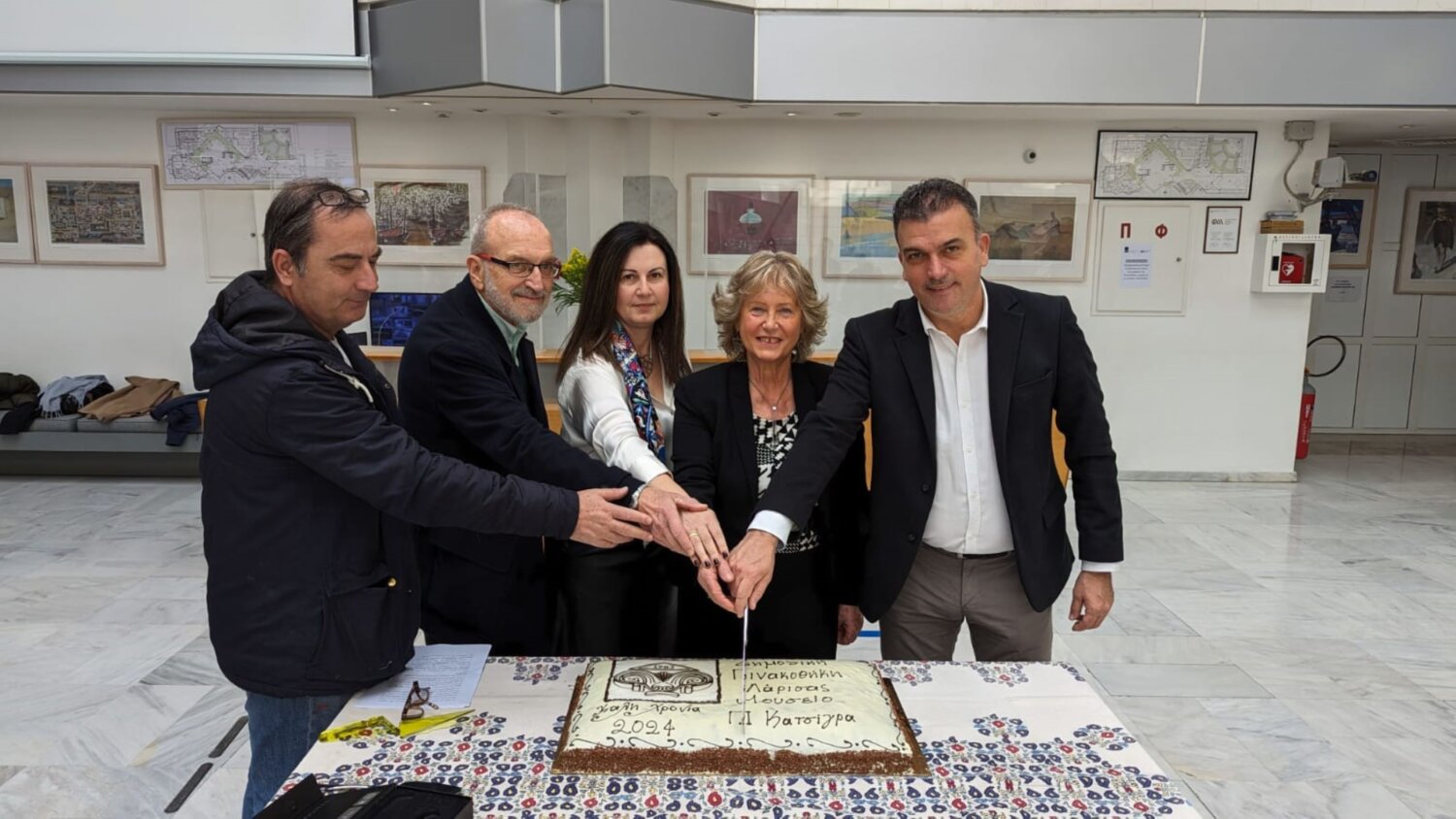Πίτα έκοψε η Δημοτική Πινακοθήκη Λάρισας-Μουσείο Γ.Ι. Κατσίγρα ...