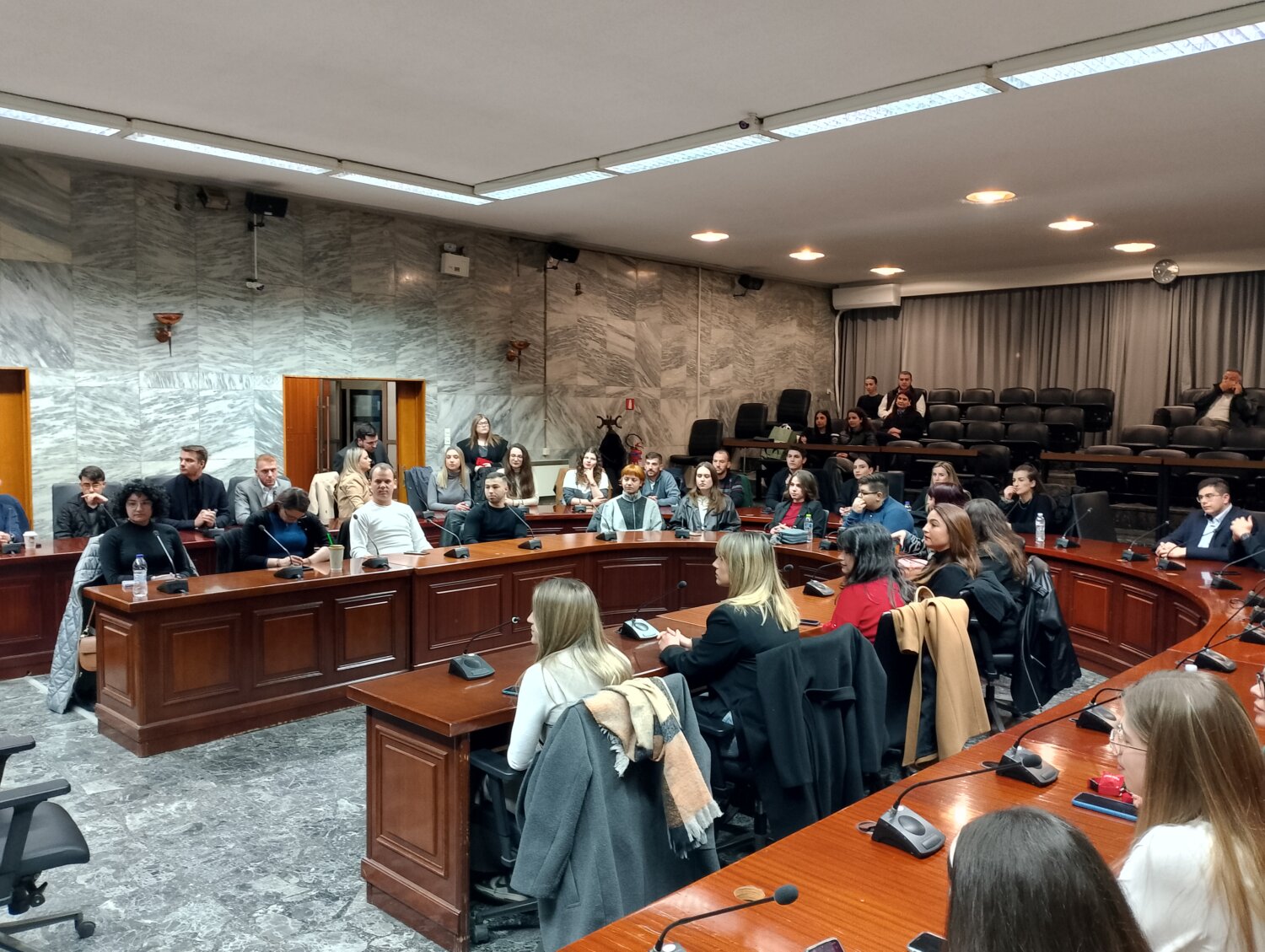 Δήμος Λαρισαίων: Το Δημοτικό Συμβούλιο Νεολαίας εκλέγει νέο προεδρείο ...