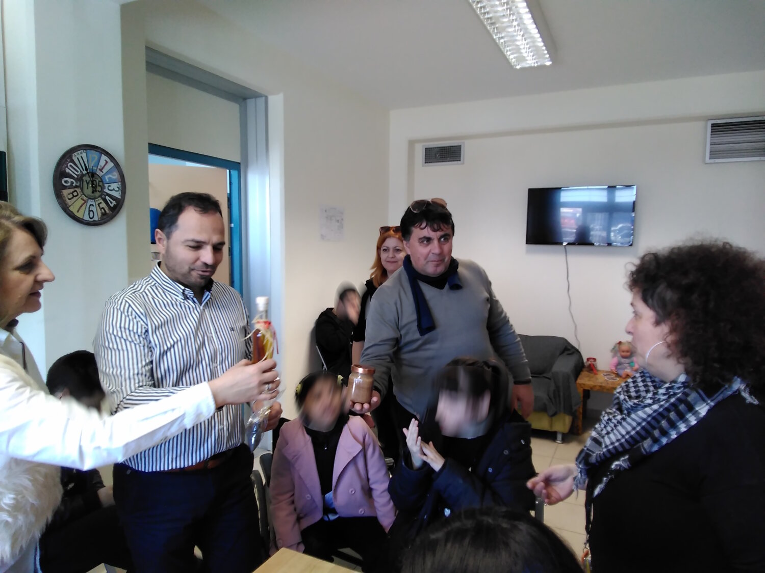Στο ΕΕΕΕΚ Λάρισας ομάδα εκπαιδευτικών του ΕΕΕΕΚ Βέροιας (φωτ ...