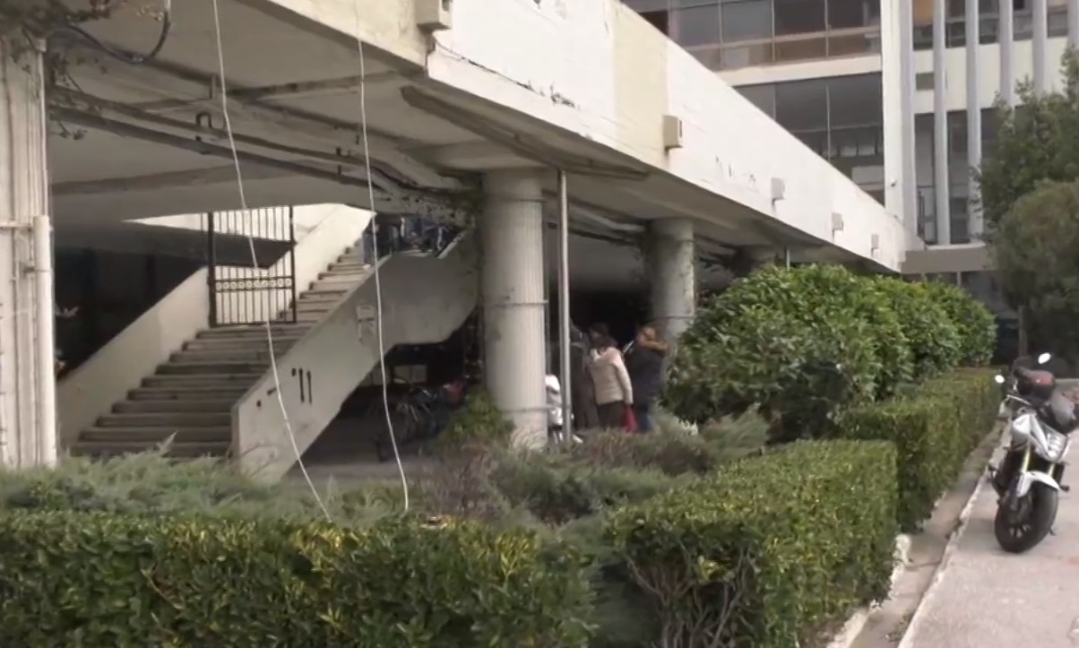 Θεσσαλονίκη: Υπό κατάληψη ξανά η Νομική Σχολή του ΑΠΘ - larissanet.gr