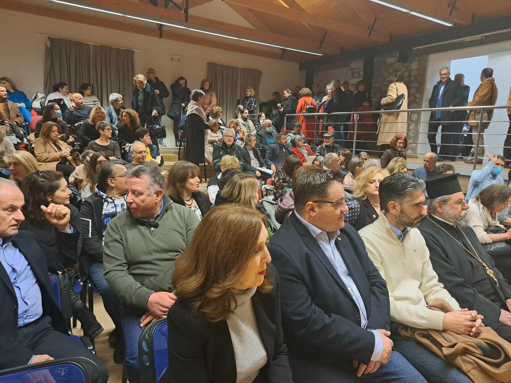 Το βιβλίο «Εμείς τώρα, κυρία, τι είμαστε;» παρουσιάστηκε στον Μύλο του ...