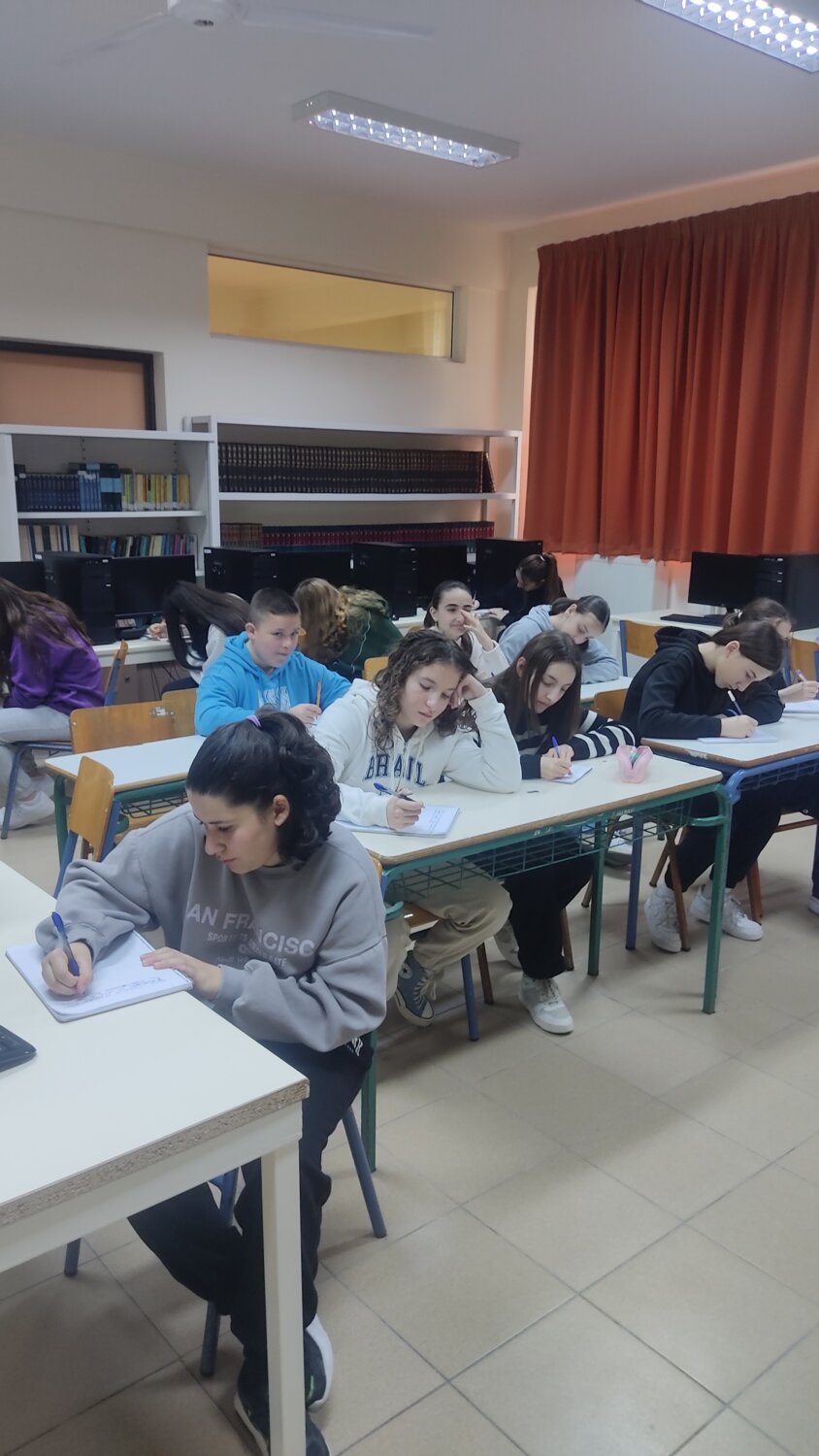 Εργαστήριο Δημιουργικής Γραφής στο 15ο Γυμνάσιο Λάρισας - larissanet.gr