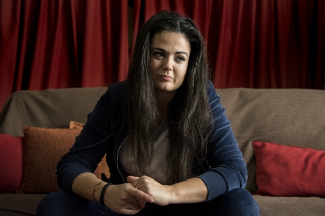 Sadahzinia: Η στιγμή που σκίτσαραν τον αδερφό της Οδυσσέα, στο live της ...