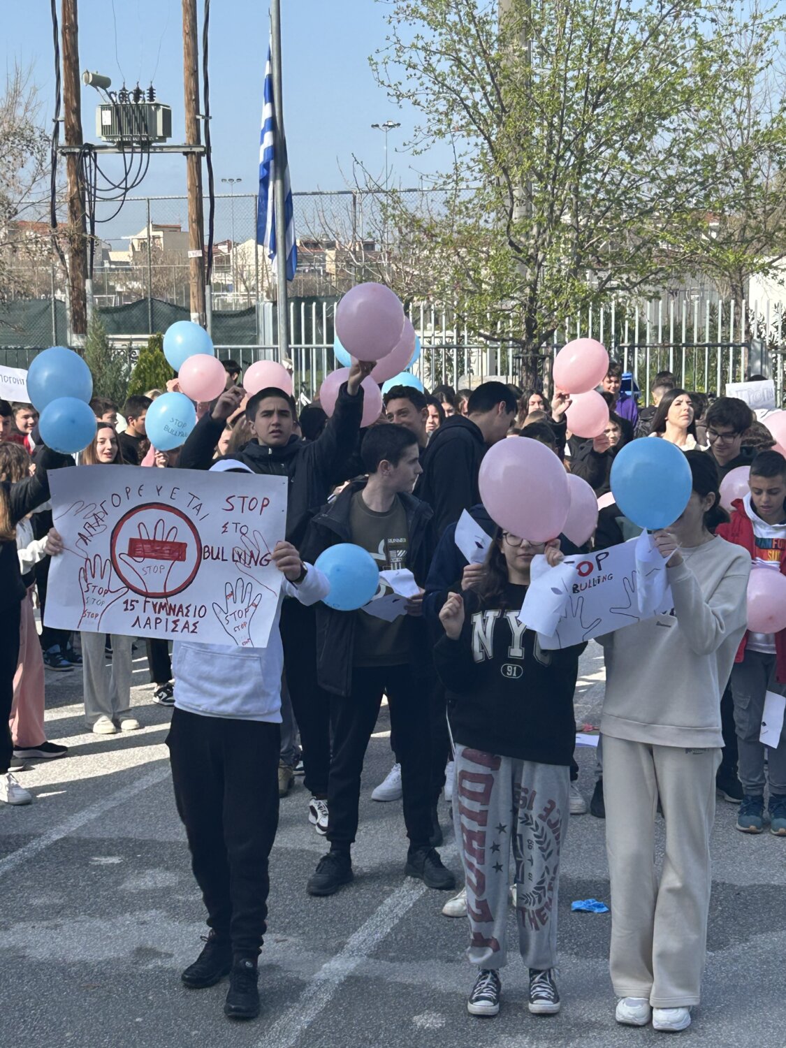"Σπάμε τη σιωπή"… στο 15ο Γυμνάσιο Λάρισας (φωτ. & βίντεο) - larissanet.gr