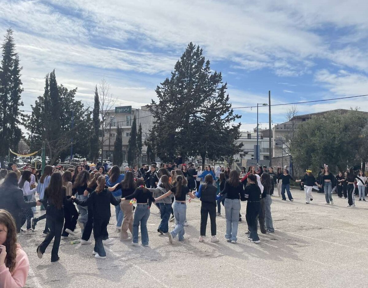 Τσικνοπέμπτη στο 6ο Γυμνάσιο Λάρισας - larissanet.gr