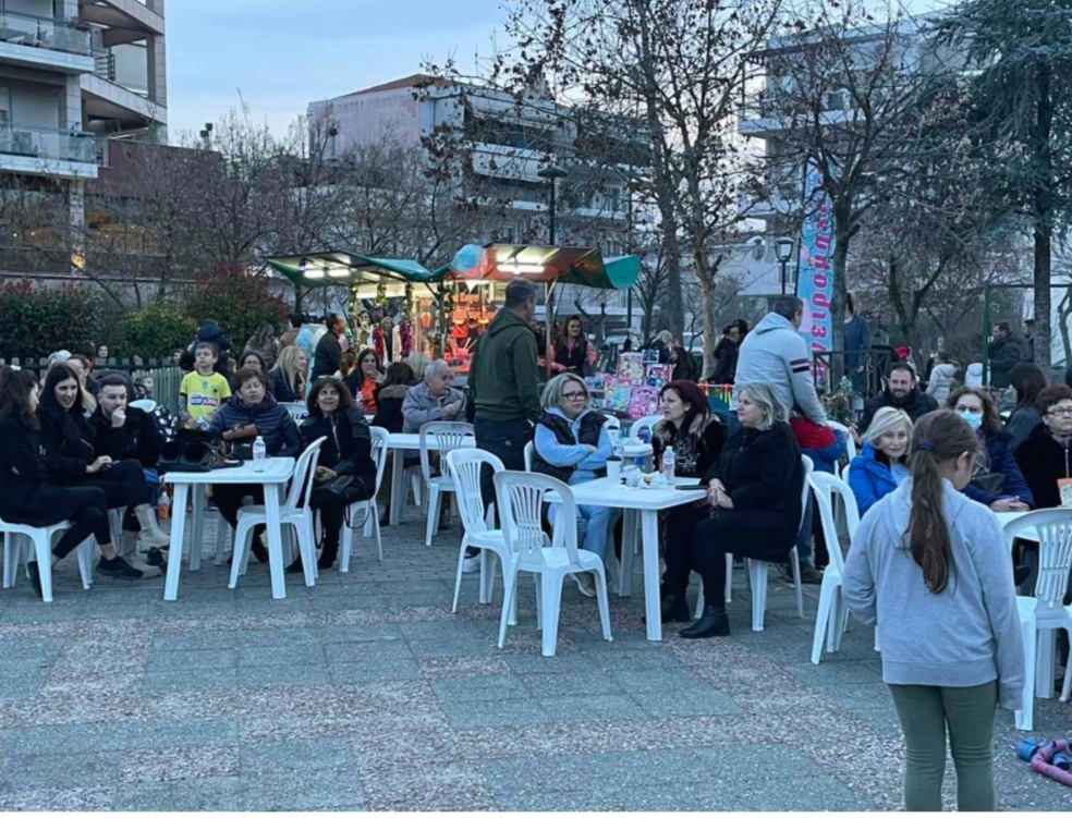 4η Δημοτική Κοινότητα: Κοσμοσυρροή στην πλατεία Ν. Πολιτείας για το ...