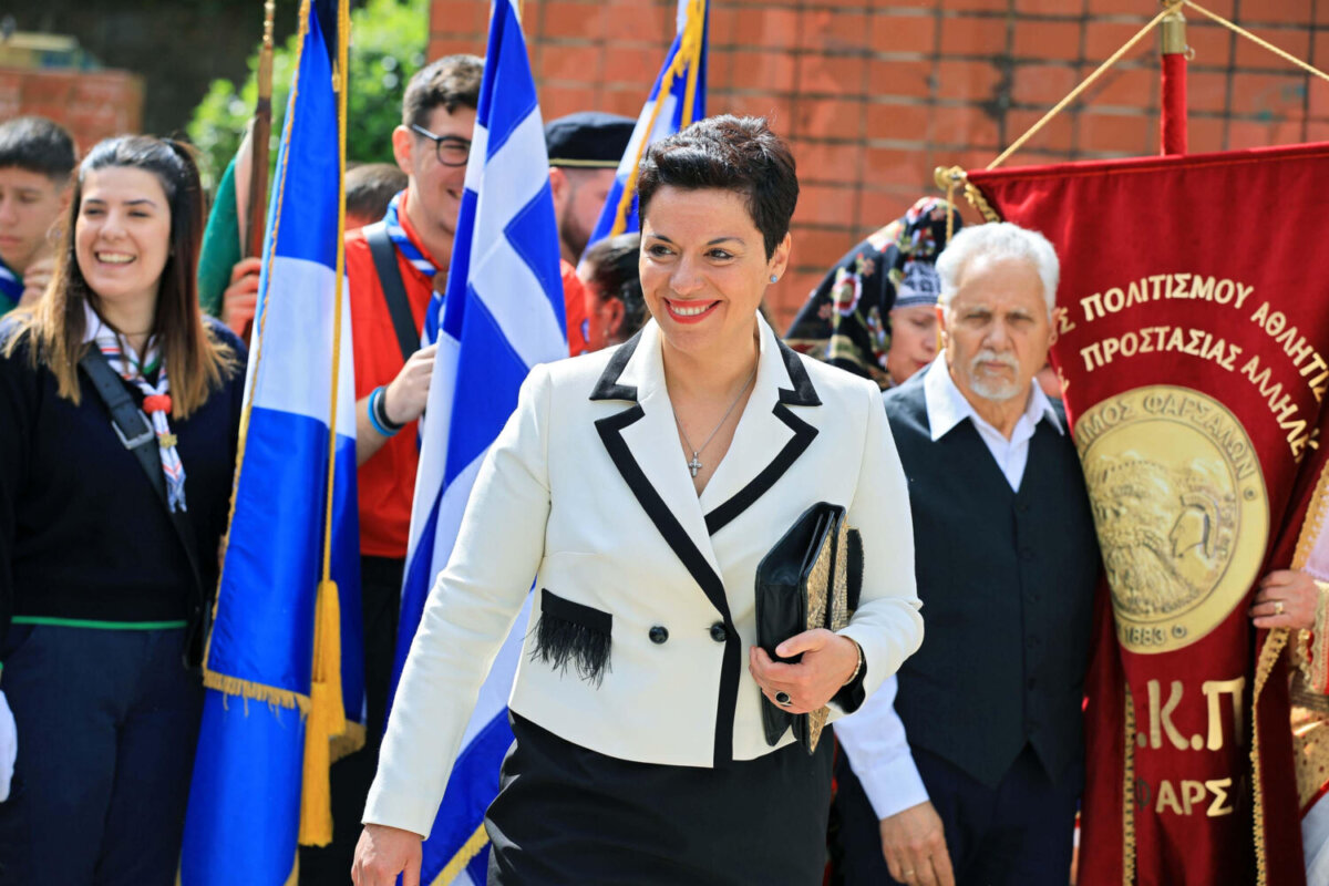 "Όταν κλείνω τα μάτια μου..." - Με μνήμες από τα παιδικά χρόνια οι ...