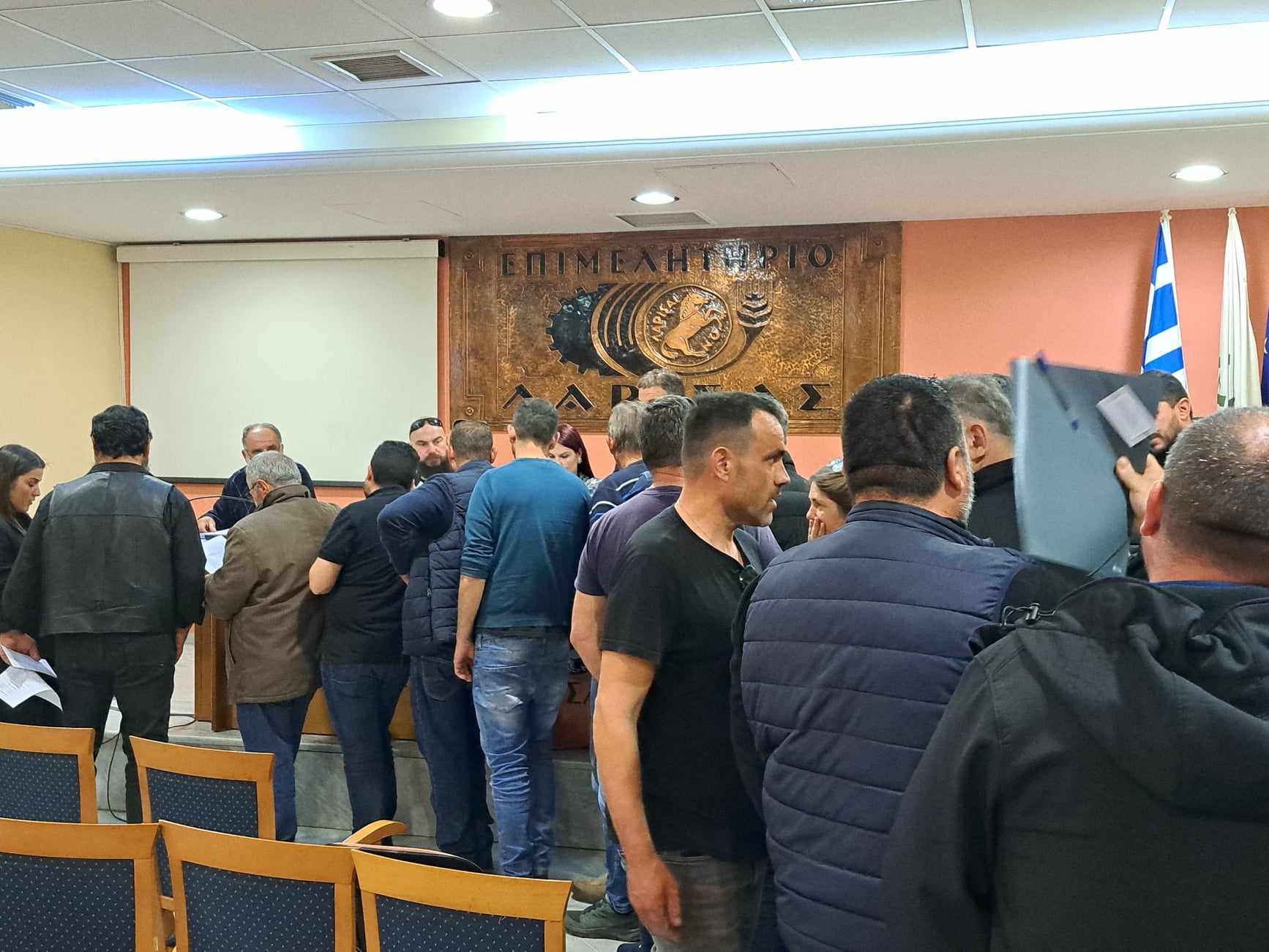 Λάρισα: Μαζικά στις κάλπες για την Ομοσπονδία Μελισσοκομικών Συλλόγων ...