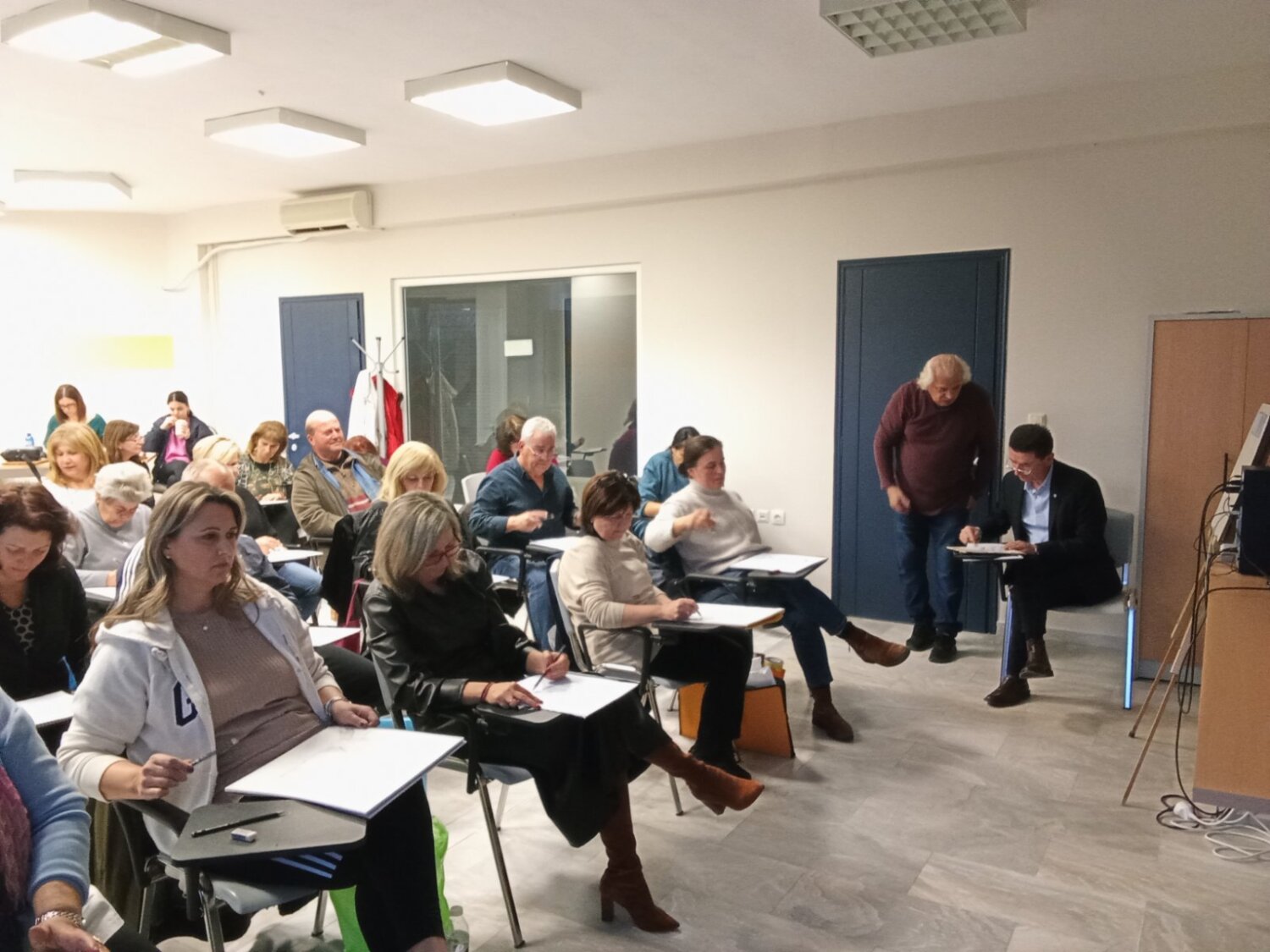 Εκατοντάδες συμμετοχές στα νέα Προγράμματα Εκπαίδευσης Ενηλίκων του Κ.Δ ...